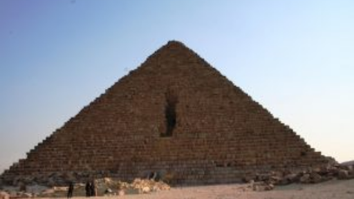 Pyramid of Menkaure (article) | Khan Academy